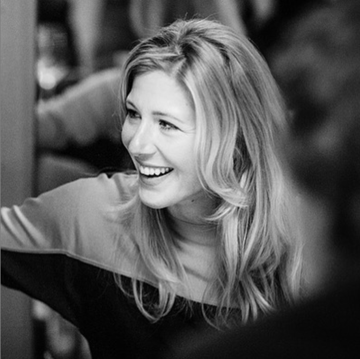 About - Laura Tomlinson